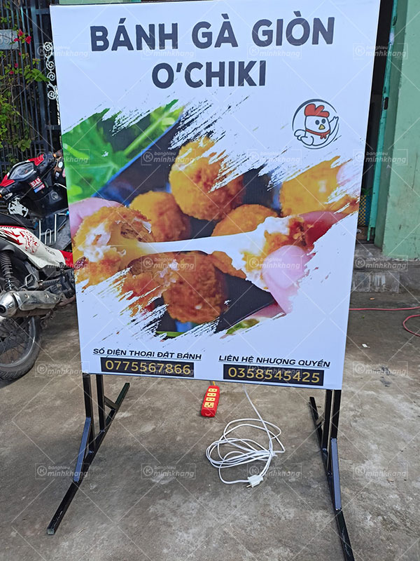 35+ Mẫu Bảng Hiệu Hộp Đèn Đứng Đẹp - Nỗi Bần Bật | Bảng Hiệu Minh Khang